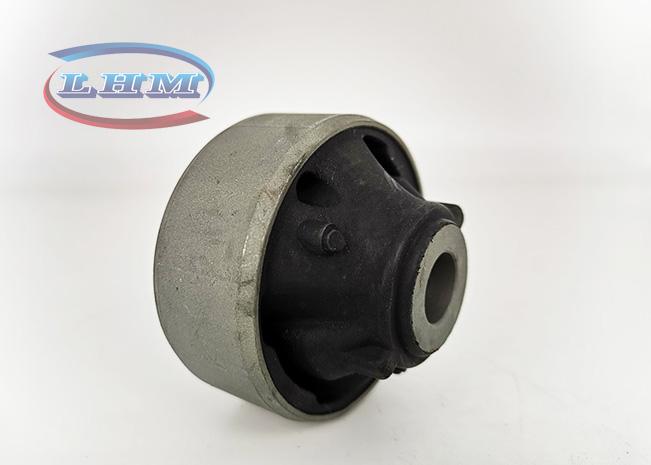 Front Lower Arm Bushing 54570 ED50A / 54500 1JY0A For NISSAN TIIDA C11 K12